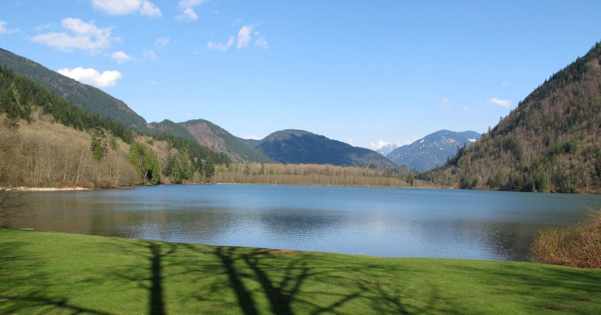 Deer Lake Trail - Explore Sasquatch Provincial Park, BC