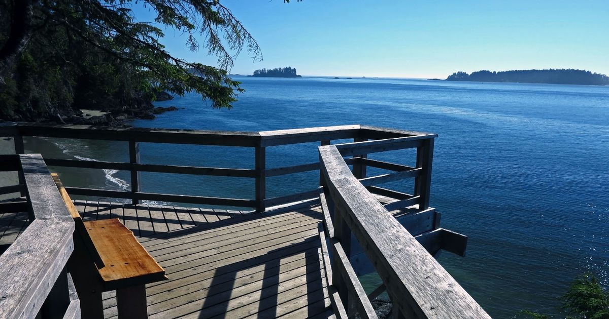 Tonquin Trail | A Scenic Hike to the Beach in Tofino, BC