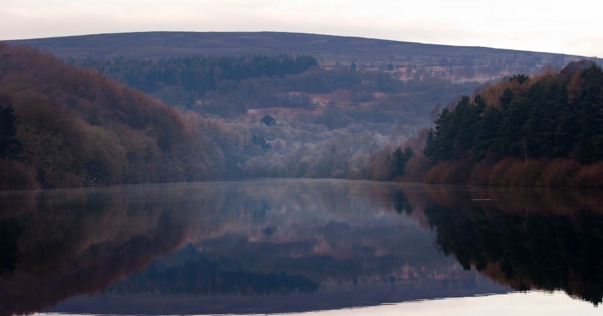 A Guide to the Agden Reservoir Walk | Scenic Waterside Views