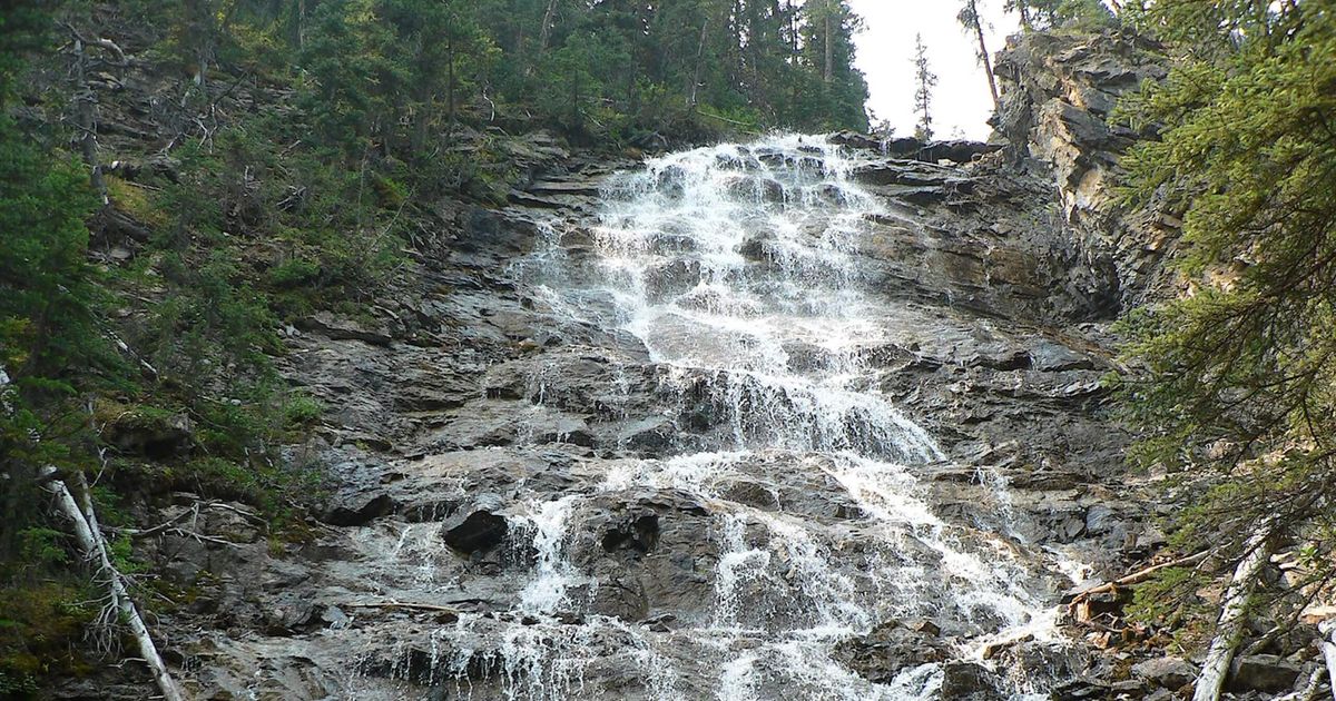 Angel’s Staircase and Point Lace Falls Hike | Yoho N.P.