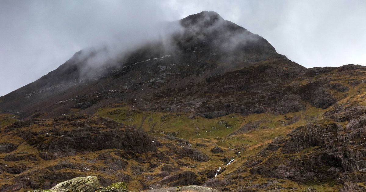 Snowdon Summit via Rhyd Ddu Path Route Guide