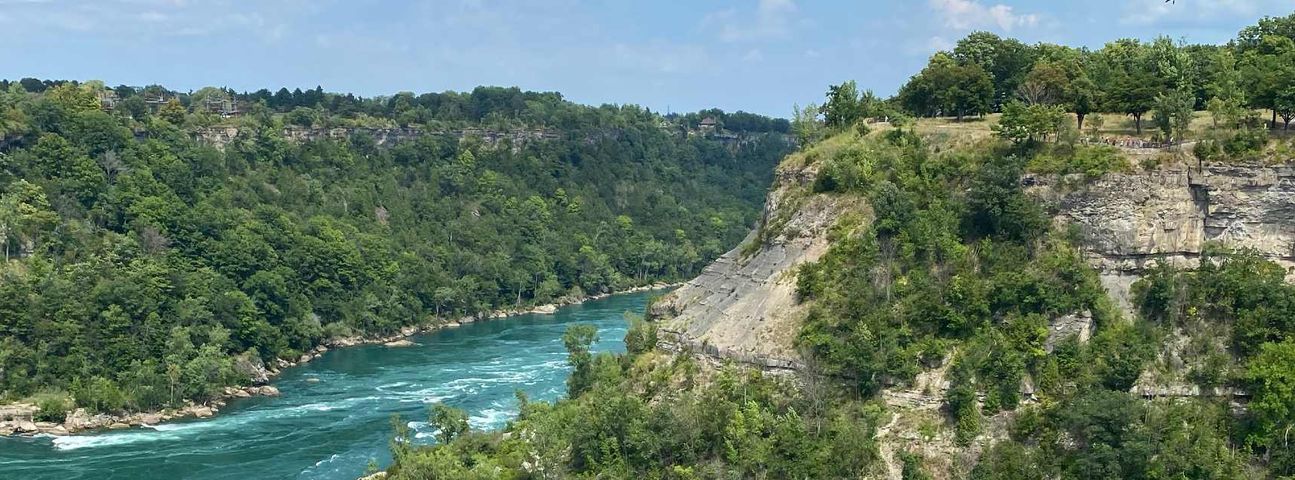 The Best Hiking Trails in the Niagara Region - 10Adventures