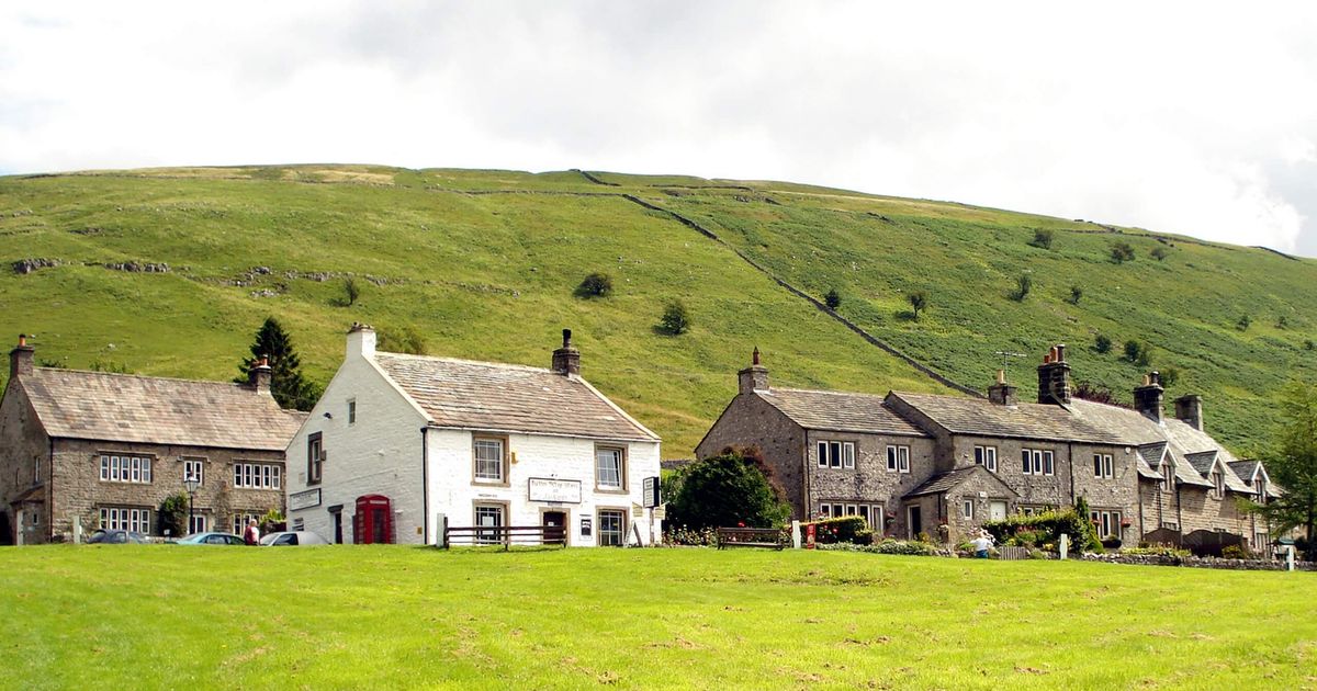 Buckden Circular Walk | Scenic Valley and Waterfall Views