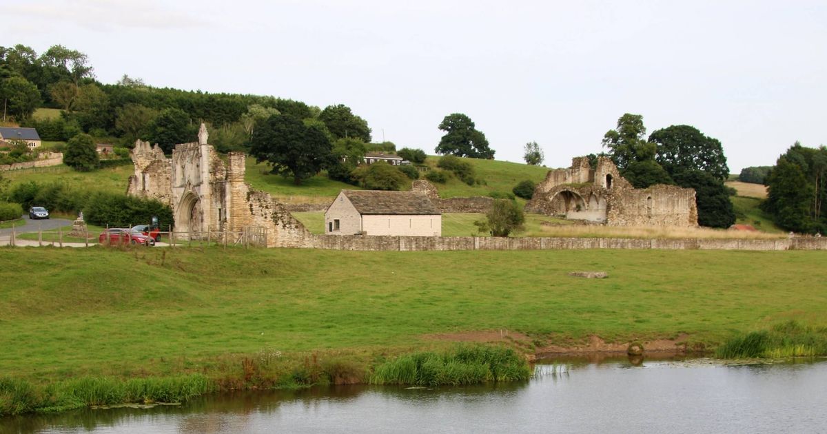 Kirkham Priory & River Derwent Walk | Howardian Hills AONB