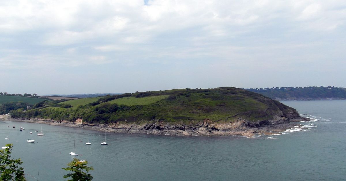 Helford Passage and Dennis Head Walk
