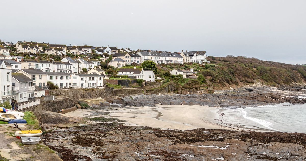 Portscatho to Pendower Beach Walk | English Channel Views