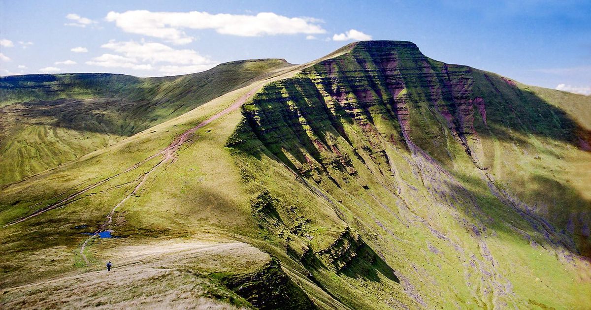 Llanfrynach and Cribyn Circular Walk | Explore the Beacons