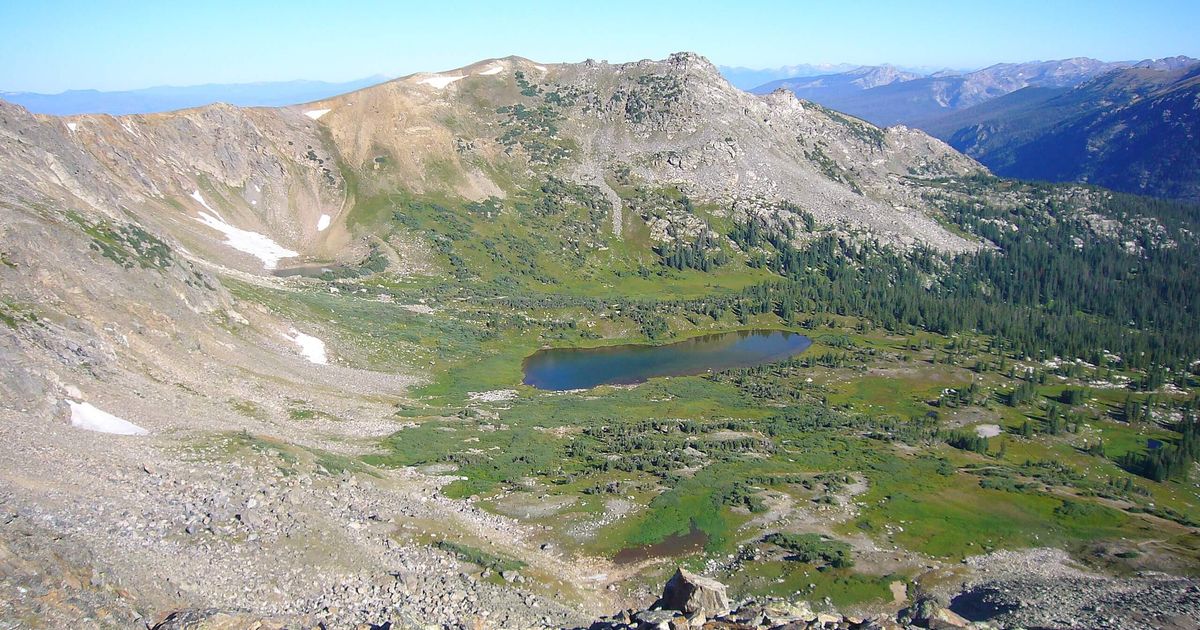 A Guide to Arapaho Pass via Monarch Lake Hike – 10Adventures