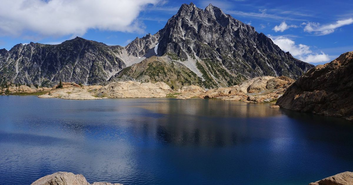 The Knockout Lake Ingalls Hike - A Must-Do Adventure