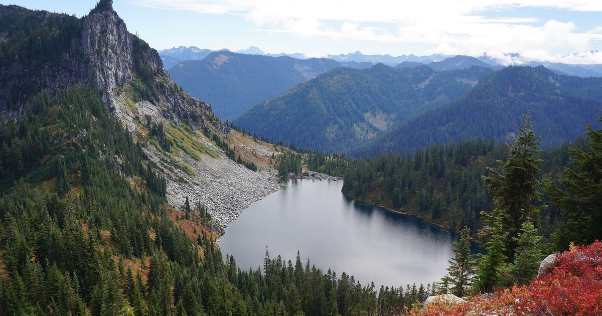 Lake Valhalla via the PCT | Henry M. Jackson Wilderness | 10Adventures