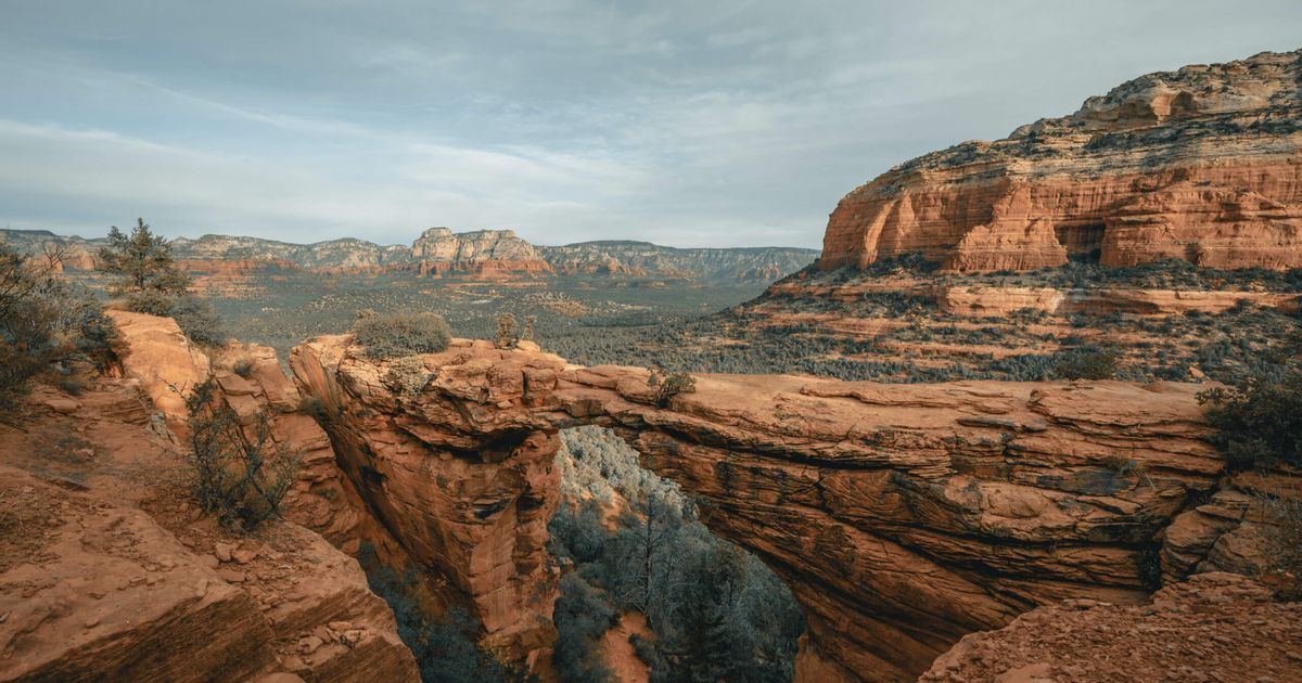 Devil’s Bridge - Natural Arch Hike in Sedona, Arizona