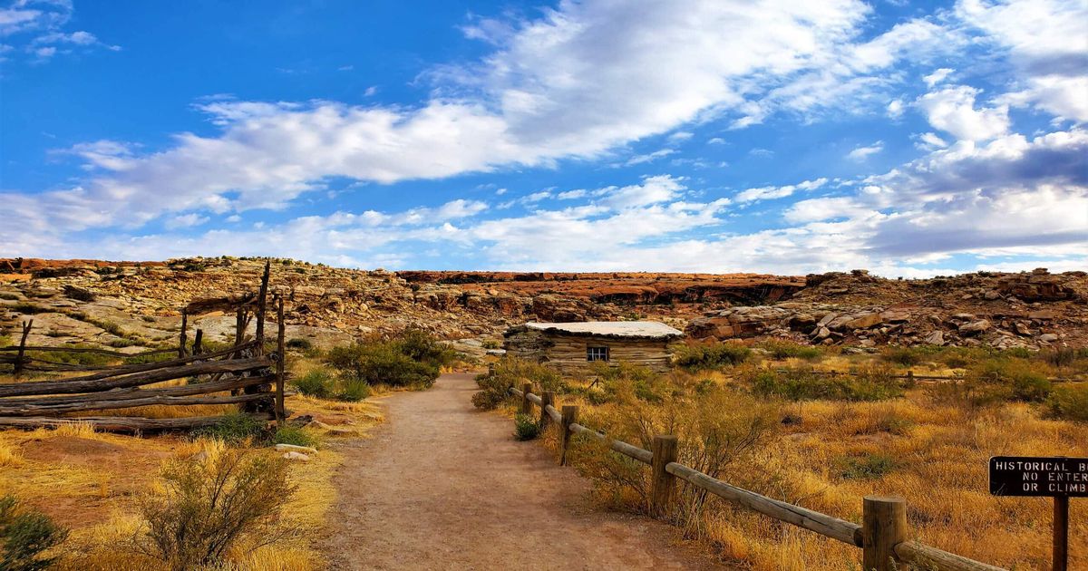 The Wolfe Ranch Petroglyph Trail: A Historical Hike in Arches