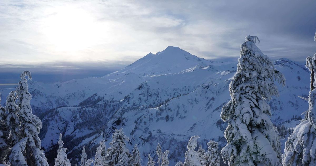 Huntoon Point via Artist Point Trail