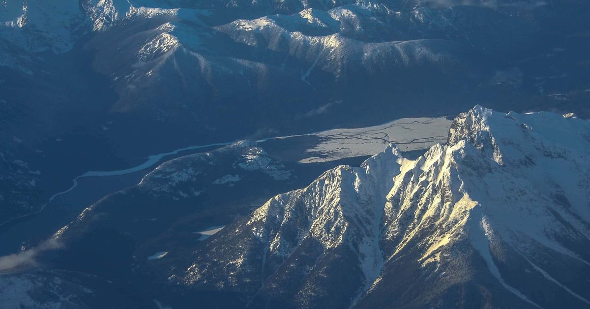The Beautiful Shannon Ridge Trail in Mount Baker Wilderness