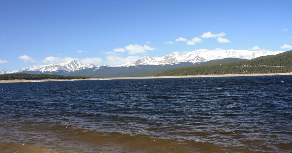 Turquoise Lake Trail | A Family-Friendly Shoreline Walk