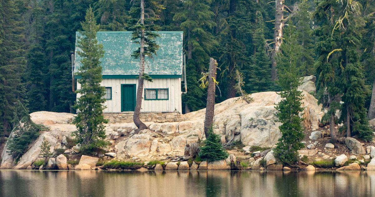 Mosquito Lakes to Bull Run Lake Hike