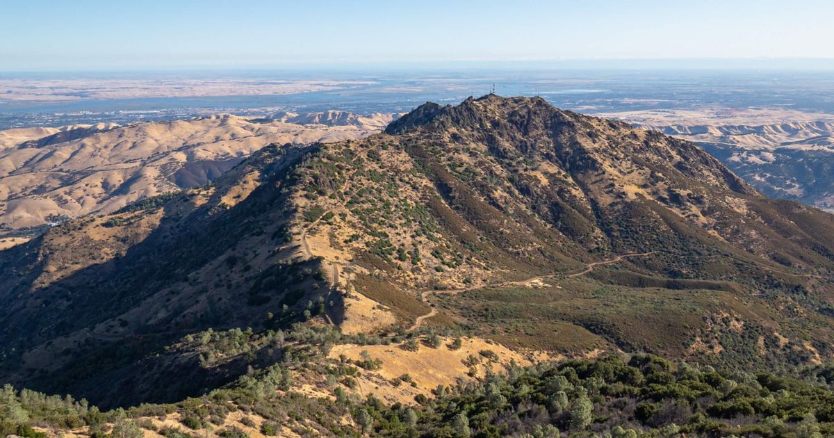Four Peaks Loop Trail | A Demanding Hike in the Bay Area