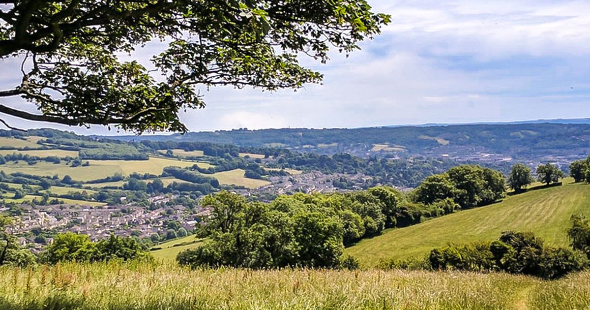 ENGLAND: Self-guided and guided walking holidays.