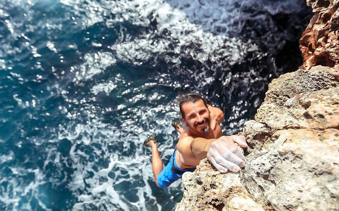 Deep Water Solo Climbing Camp in Mallorca | Spain | 10Adventures