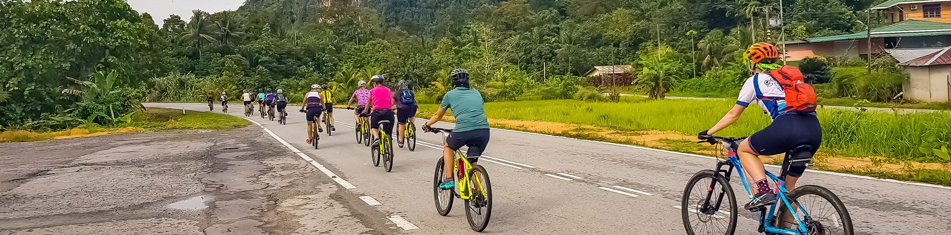 Sarawak Rainforest Bike Tour (Malaysia, Borneo) | 10Adventures