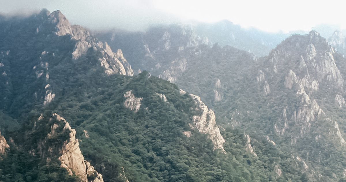 10-Day Seoul to Seoraksan Hiking Tour (South Korea)