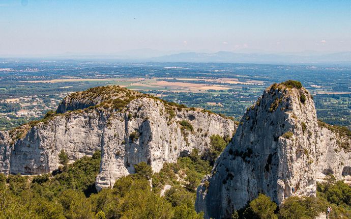 Provence by Bike: Villages, History, and Wine