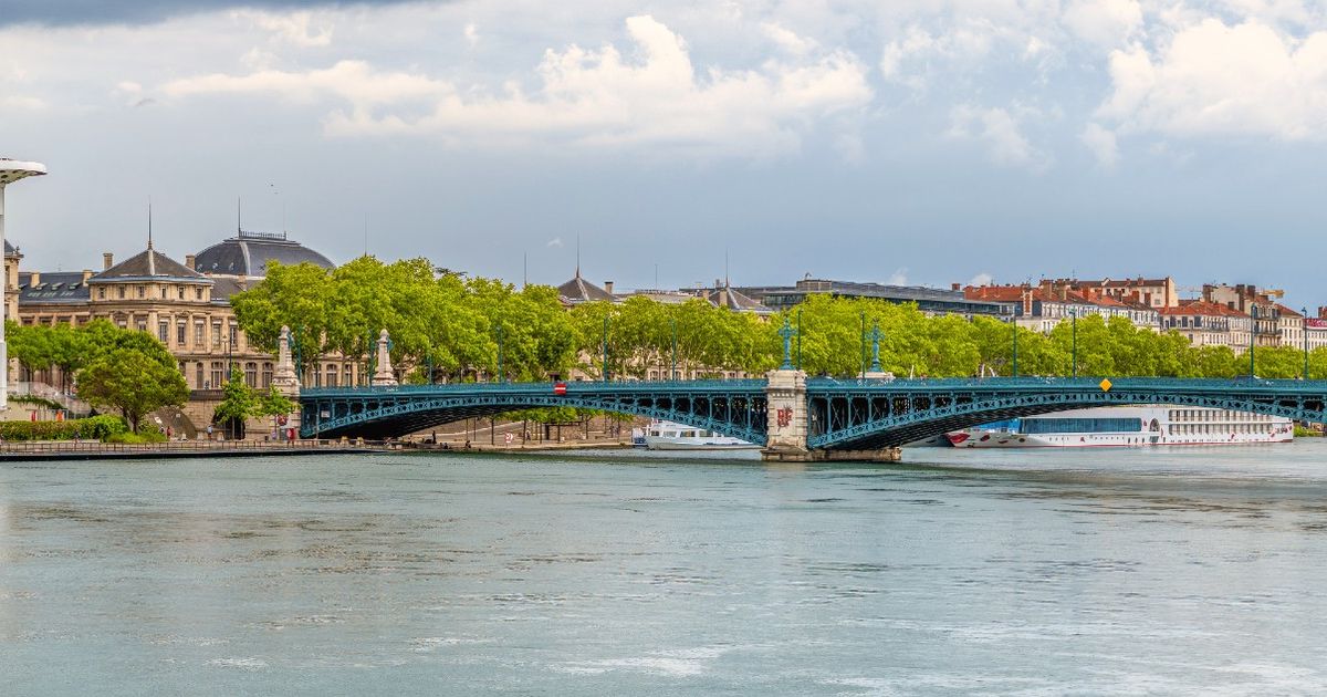 8-Day Rhône River by Bike Tour: Lyon to Orange | 10Adventures