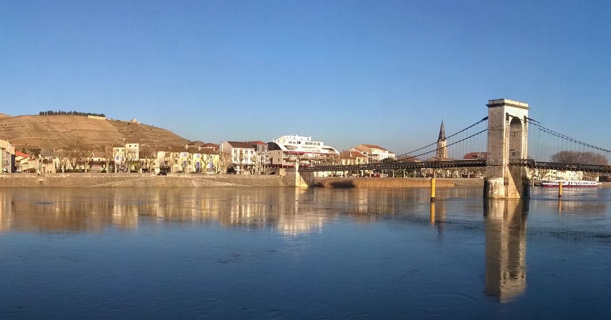 Full Via Rhôna Cycling Route Tour: Geneva to Orange