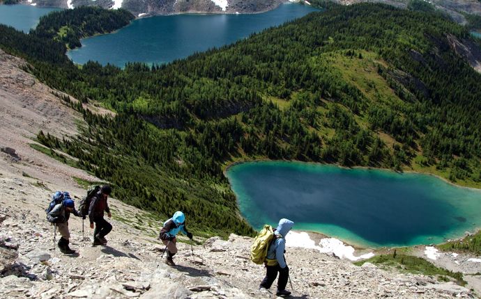 Guided Backpacking Tour of the Banff Highline Trail | 10Adventures
