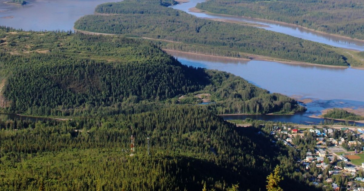 Arctic Ocean and Dempster Highway Road Trip | Yukon | 10Adventures