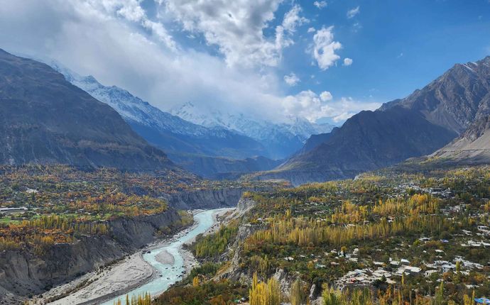 Explore Hunza Valley on this Tour in Pakistan | 10Adventures