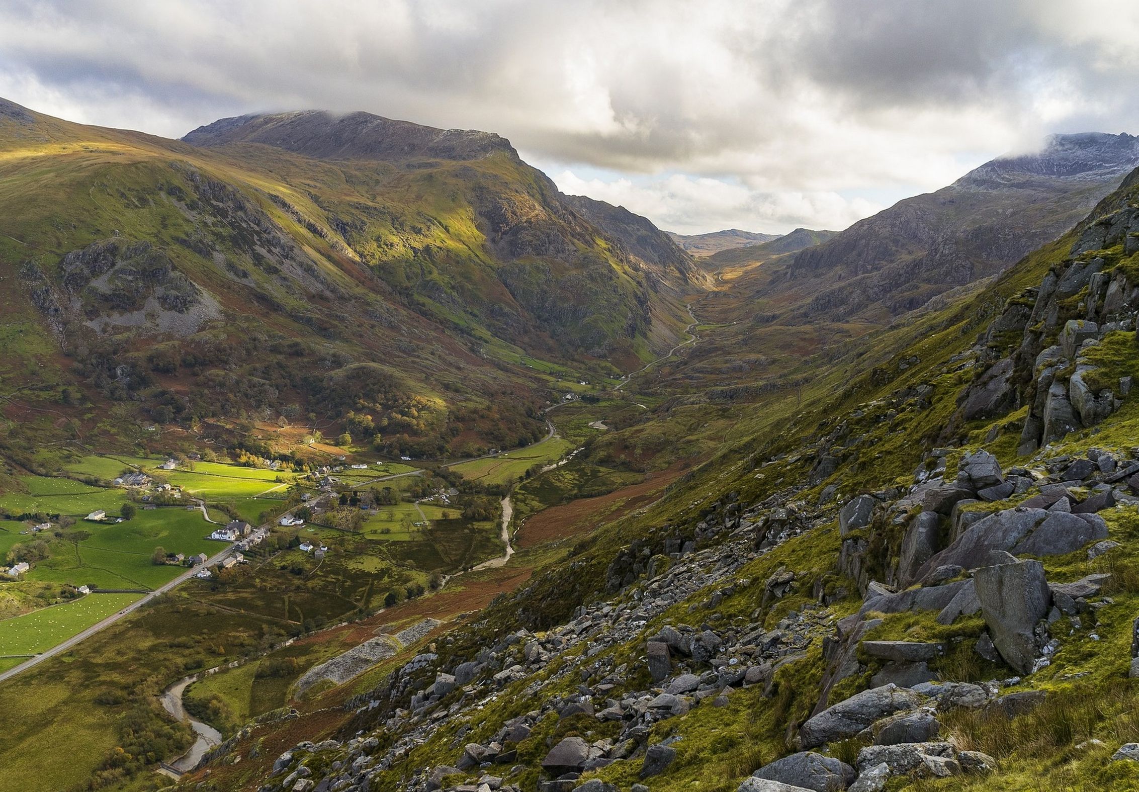 Snowdonia Slate Trail from Bangor to Caernarfon Tour in Wales