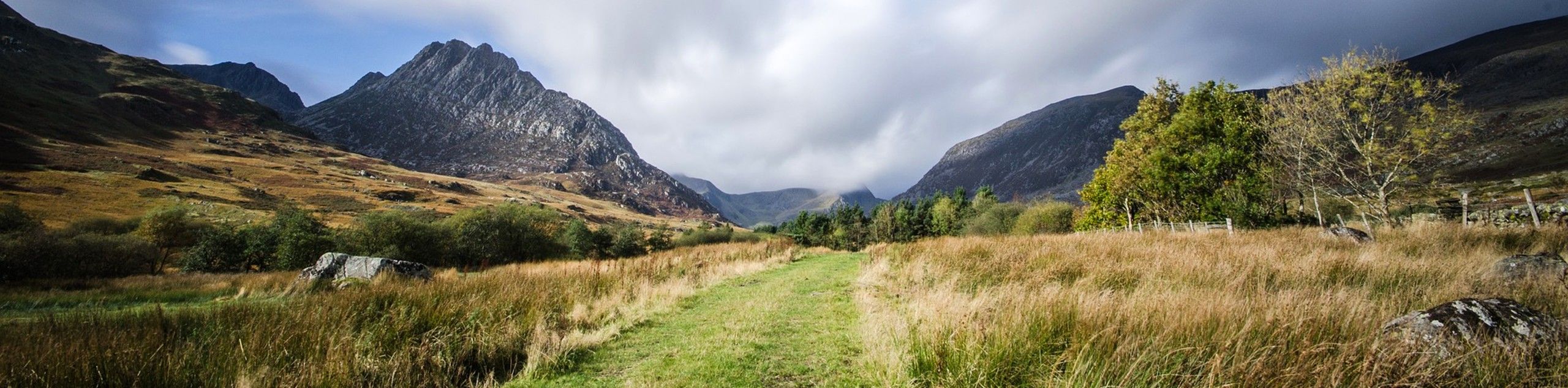 Snowdonia Slate Trail from Bangor to Caernarfon Tour in Wales ...