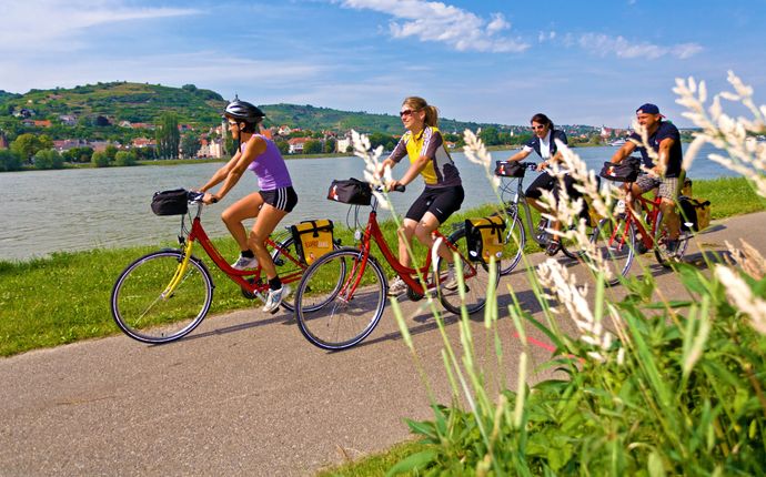 10-day Danube Biking | 10Adventures