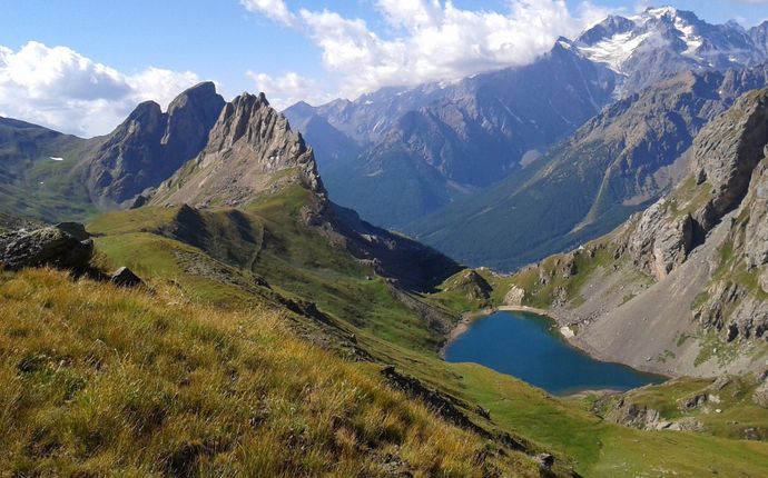 Discover Écrins National Park on the 8-Day Tour | 10Adventures