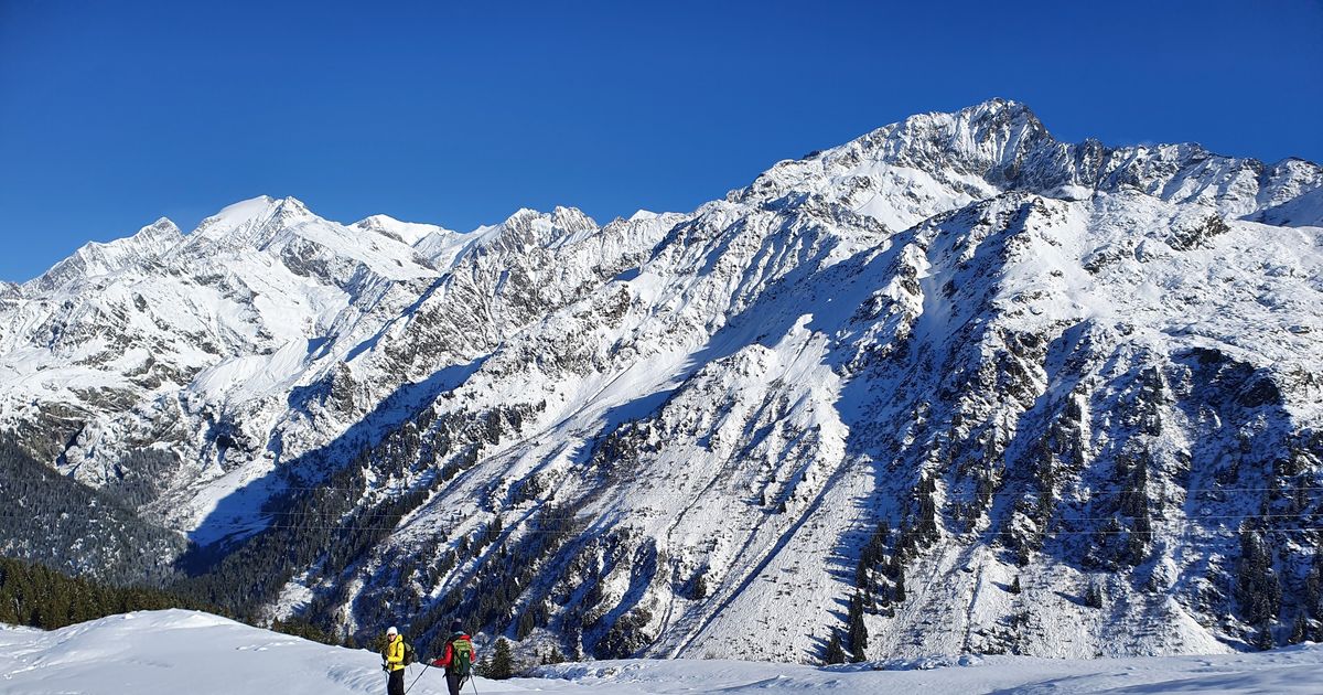 Fully Guided Mont Blanc Snowshoeing Tour | 2026 Dates and Prices