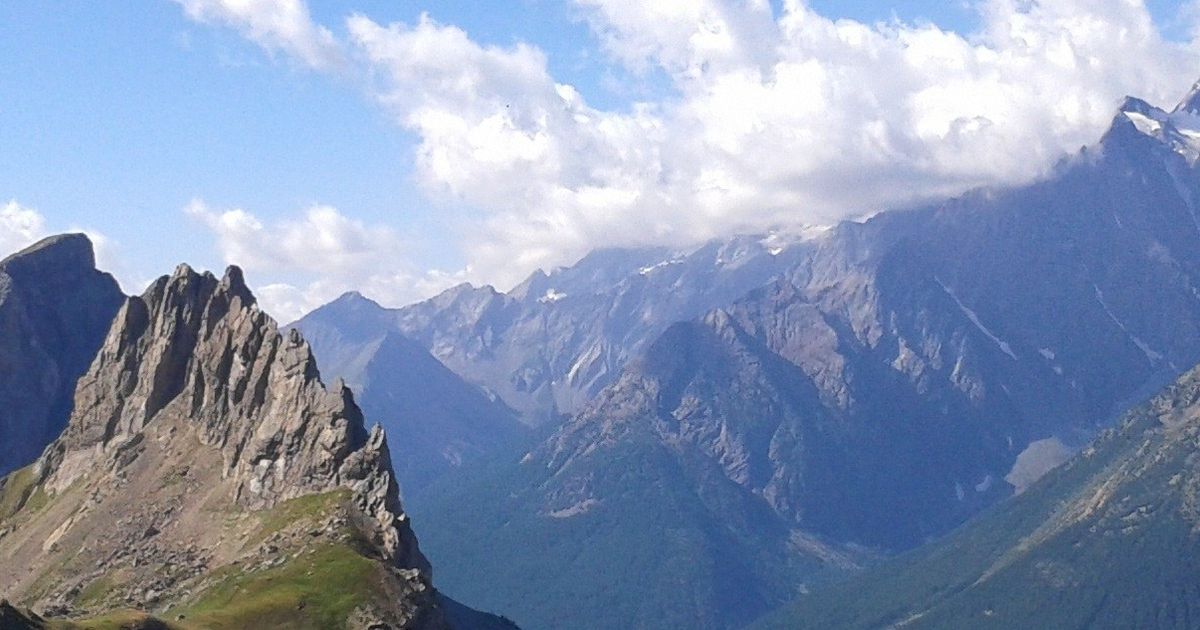 Guided Ecrins National Park Trekking Tour | 2026 Dates and Prices