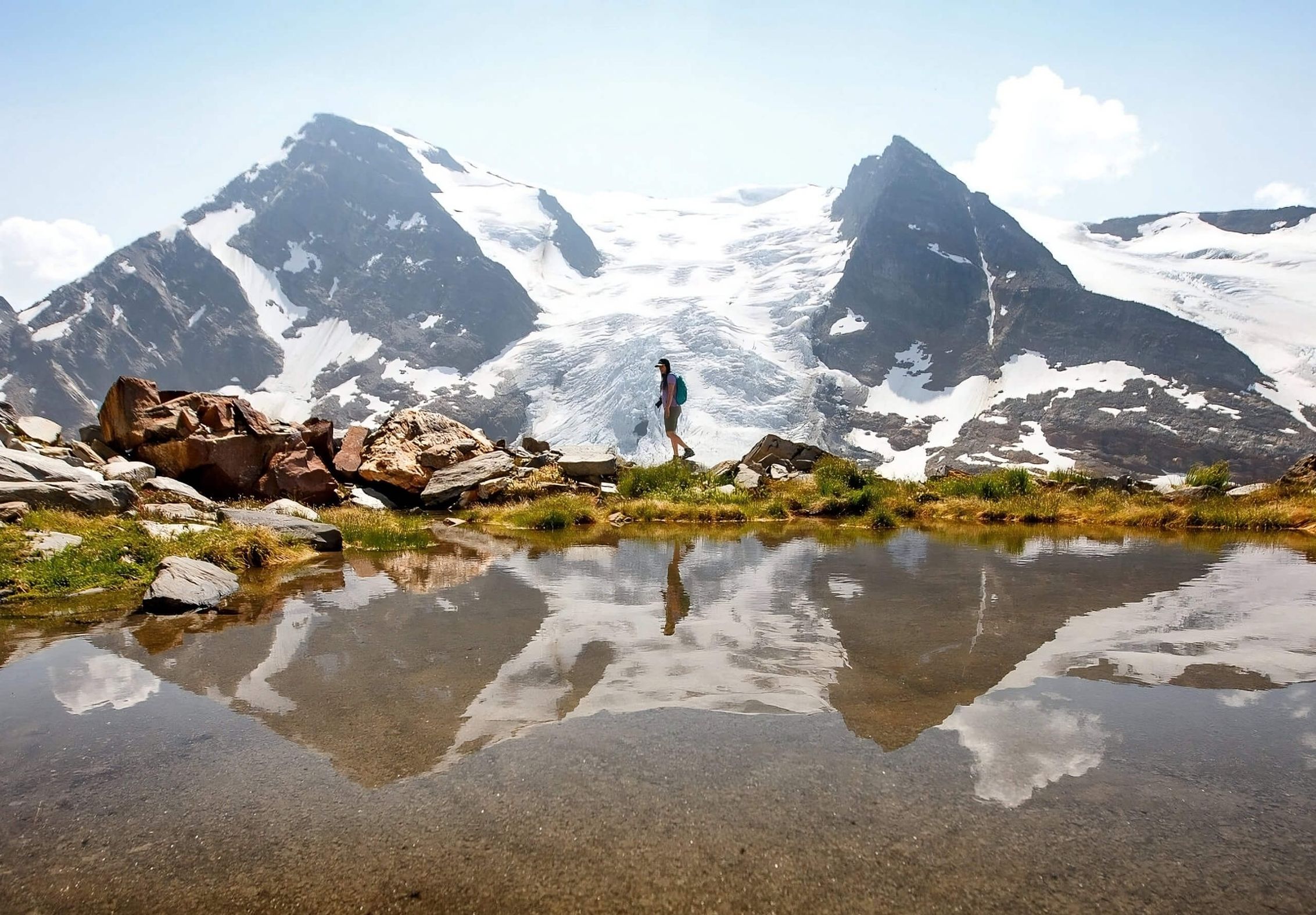 Heli-Hiking Tour in the Bugaboos | Canada Guided Hiking Tours